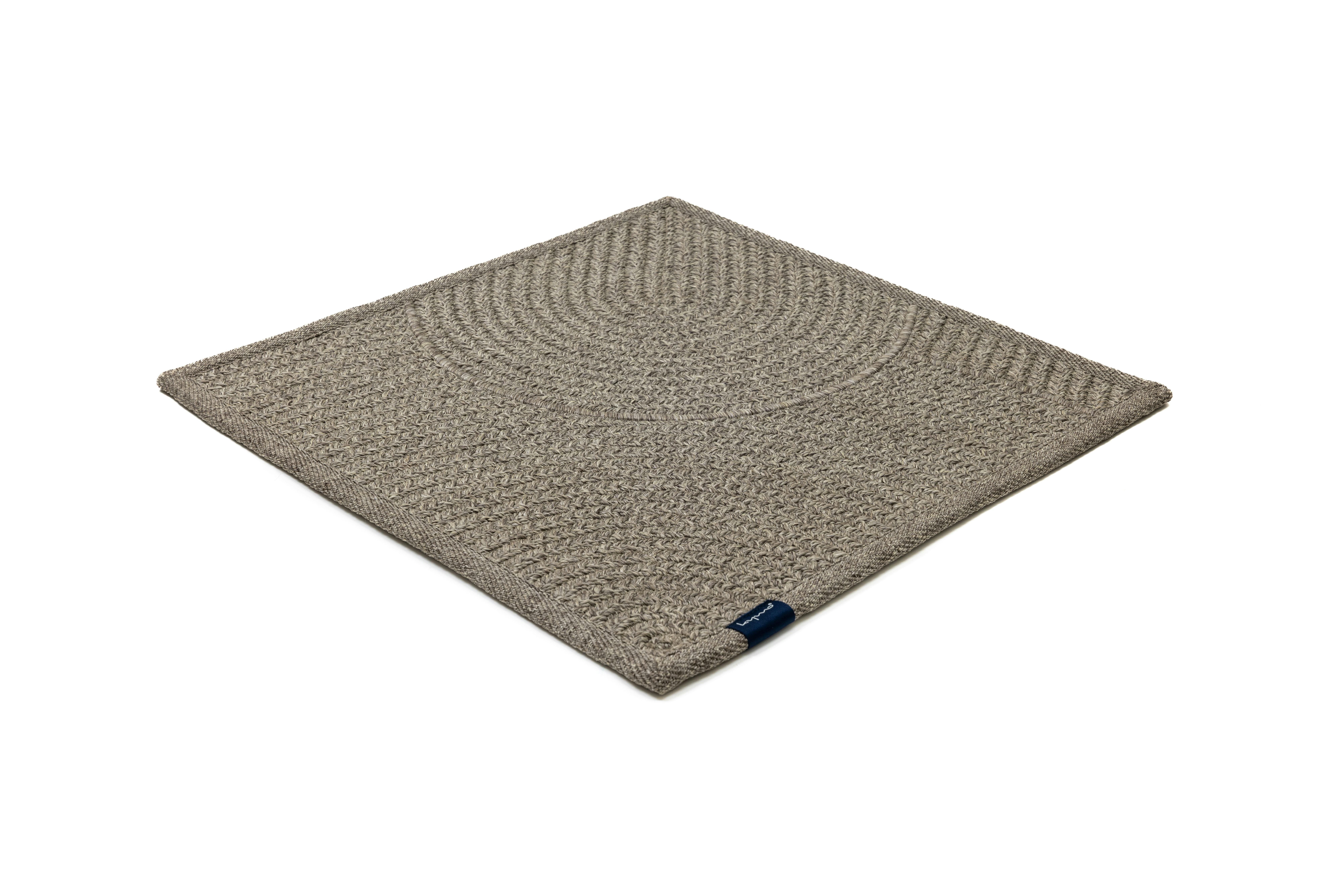 THE OUTDOORS / SHAPES IN A BOX | kymo | modern outdoor rugs